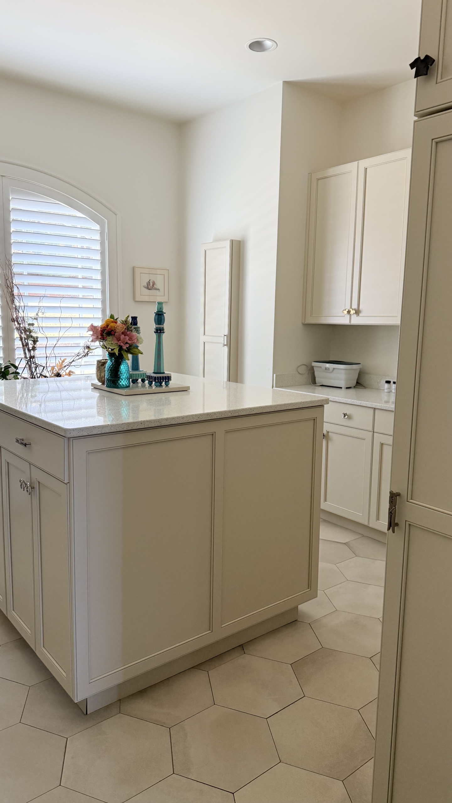 Roya's Design & Decor - Laundry Room - Roya's Design