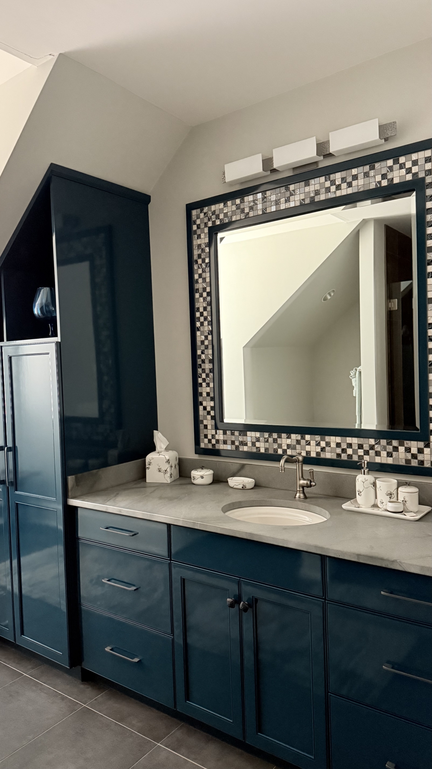 Roya's Design & Decor - En Suite Bathroom - Roya's Design