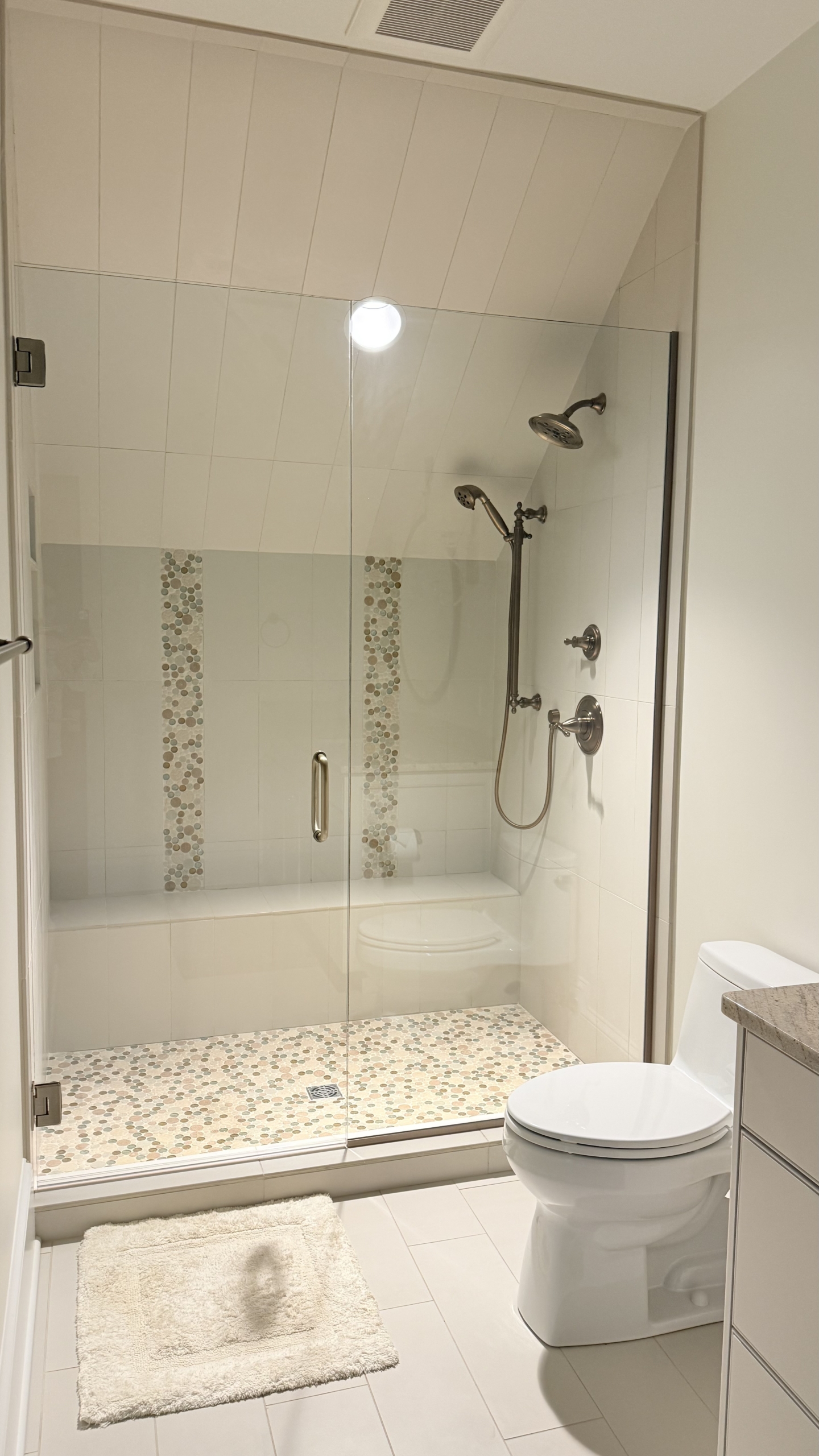 Roya's Design & Decor - En Suite Bathroom - Roya's Design